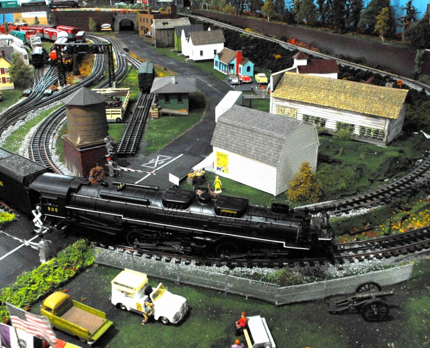 LAYOUTS - Lionel Operating Train Society (LOTS)